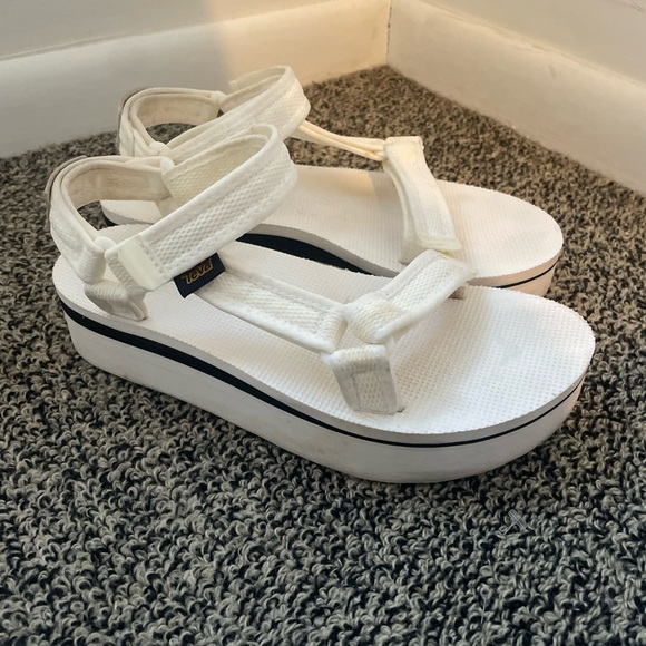 Teva | Shoes | Teva Flatform Universal Mesh Bright White Platform ...